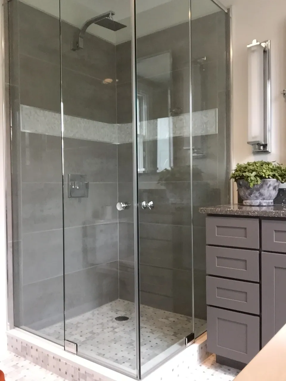 Guide to Custom Shower Enclosures for Your Bathroom